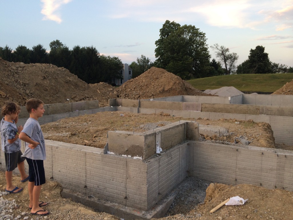 Hole Dug & Foundation Poured! - Greg Bellan
